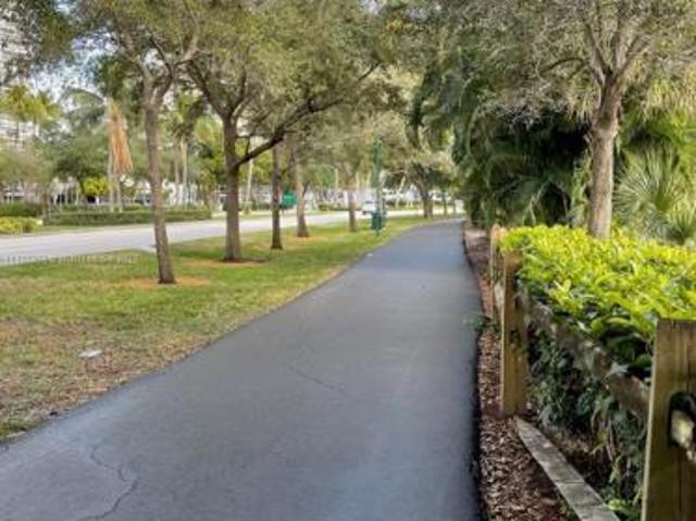 3401 N Country Club Dr #308 Aventura, FL 33180