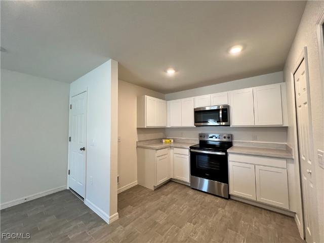 3401 NE 8th Pl, Cape Coral, FL 33909 | MLS #2025020
