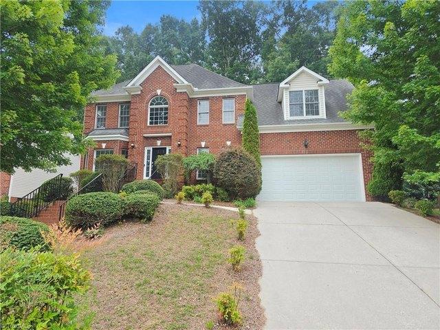 3401 Old Barn Rd, Greensboro, NC 27410