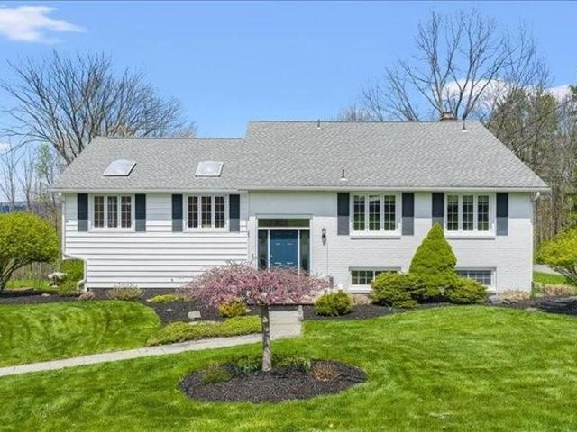 3401 Almar Dr, Vestal, NY 13850
