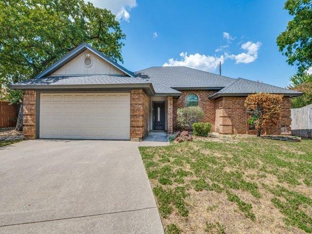 3401 Crescent Ct, Bedford, TX 76021