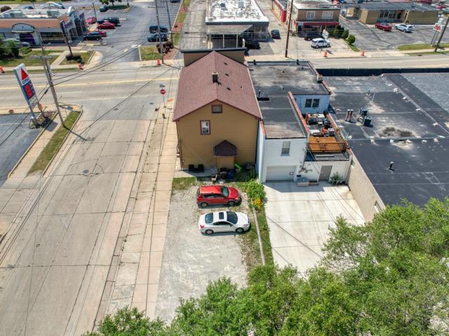 3401 Douglas Ave