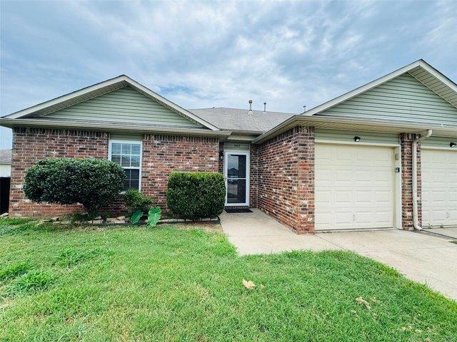 3401 E Irvington Pl, Broken Arrow, OK 74014