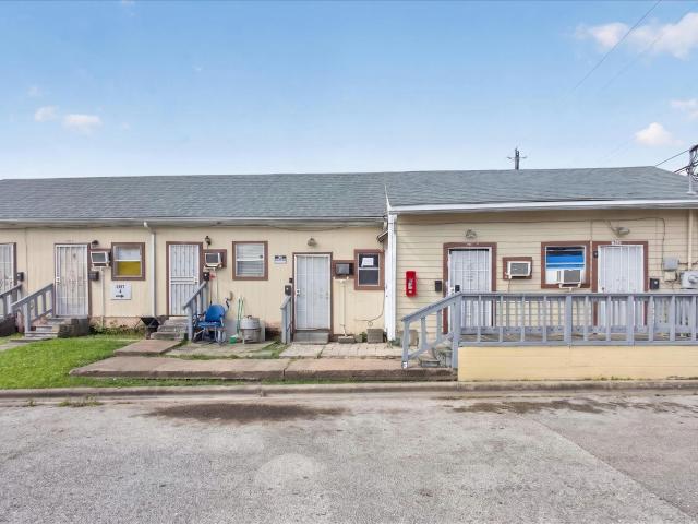 3401 Ennis Street 4