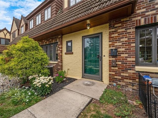 3401 James St Apt 9, Syracuse, NY 13206
