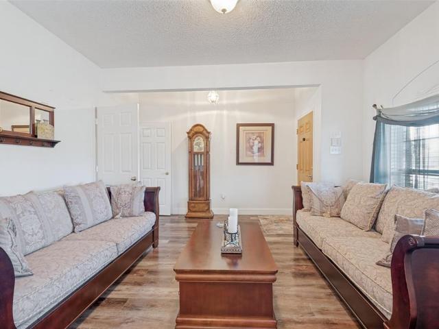 3401 Lochaven Drive