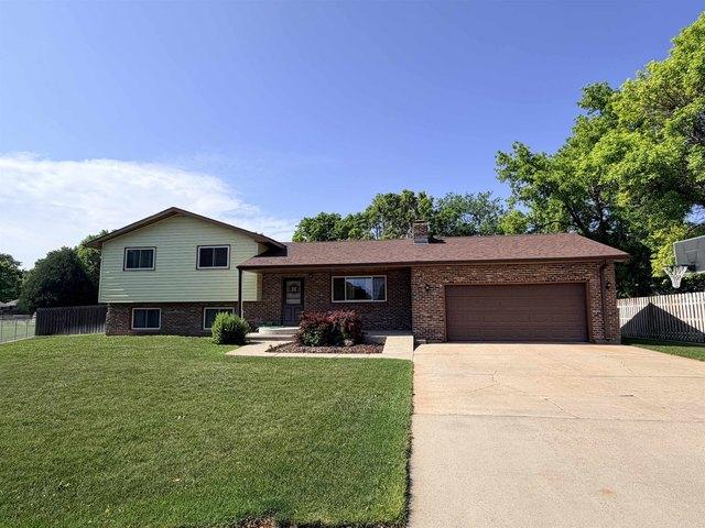 3401 Stewart Ln, North Platte, NE 69101