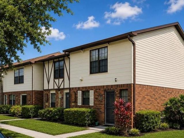 3401 Sunrise Villas Ct S, Tampa, FL 33614