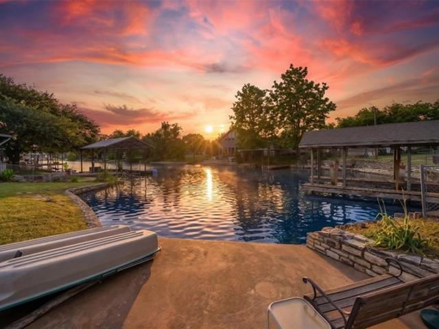 3401 Samoan Ct, Granbury, TX 76048