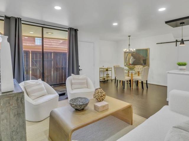 3401 Timmons Ln Apt 27, Houston, TX 77027