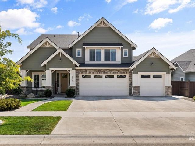 3401 W Wolf Rapids Dr, Meridian, ID 83646