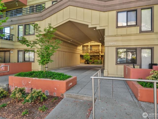 3401 Wallingford Avenue N # 210
