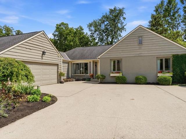 3401 Woodview Pl, Columbus, OH 43220