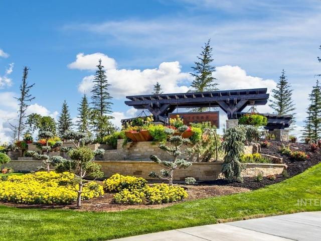 3402 N Harvest Moon Way