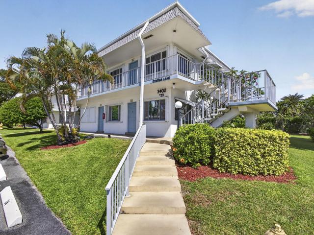 3402 Cynthia Ln, Unit 201, Lake Worth Beach, FL 33461 | MLS #B26018