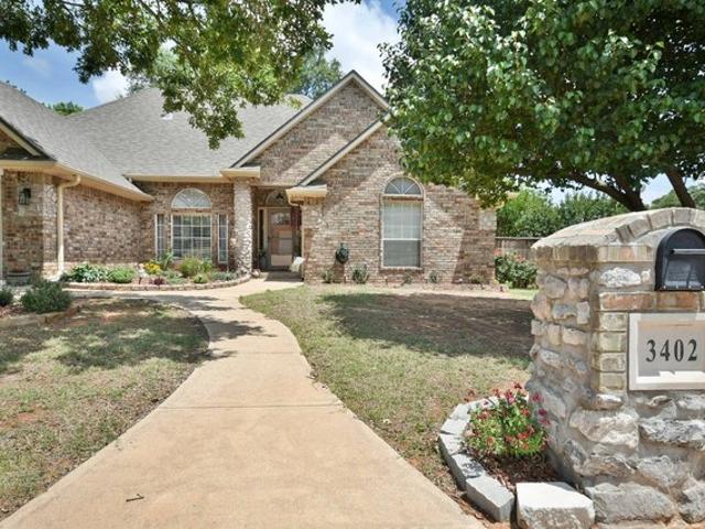 3402 Crownoaks Dr, Duncan, OK 73533
