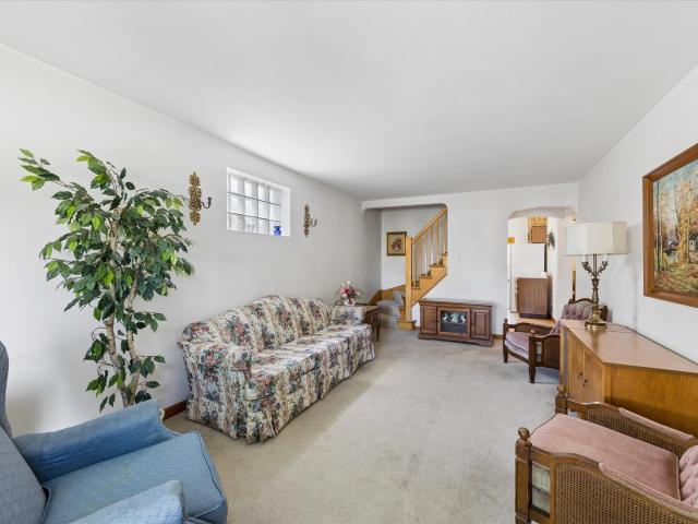 3402 S 58th Court