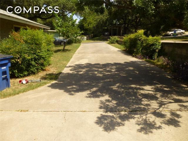 3402 S Oak Dr B, Austin, TX