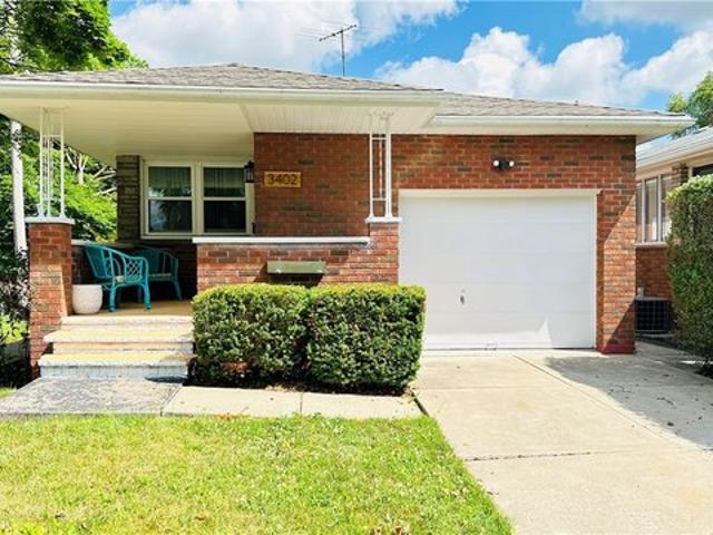 3402 Walnut Ave, Niagara Falls, NY 14301