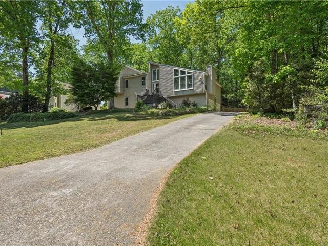 3402 Woodrun Trail NE, Marietta, GA 30062 | MLS #7756 | Compass