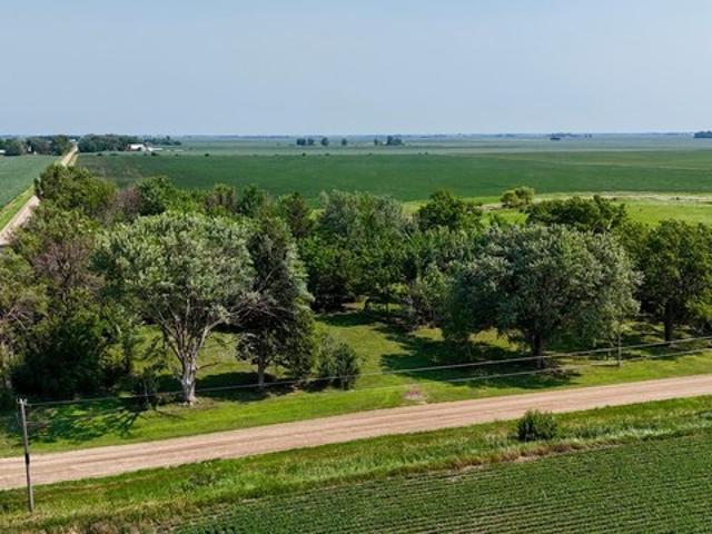 34038 th St, Worthington, MN 56187