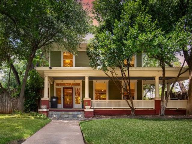 3403 Knight St, Dallas, TX 75219