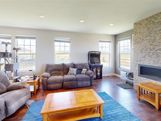 3403 Linden Circle
