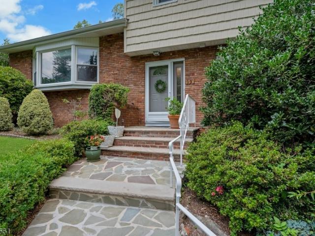 340 Central Ave