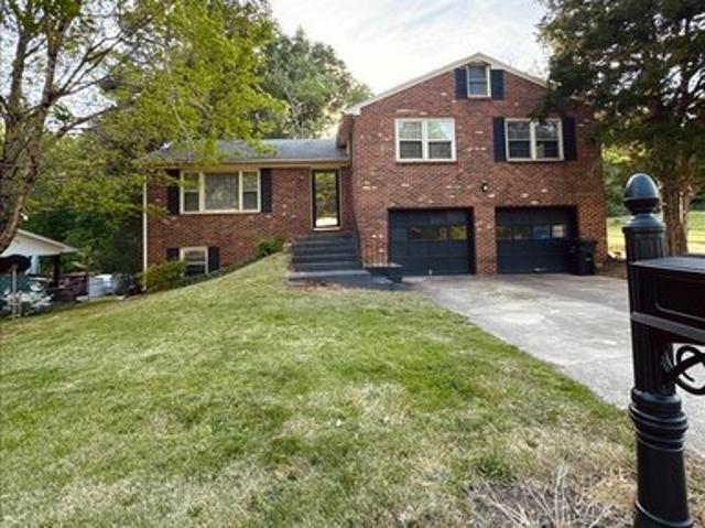 340 Barrett St, Danville, VA 24541