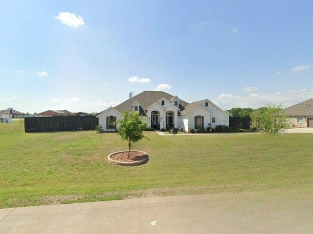 340 Berkeley Dr, Waxahachie, TX 75167