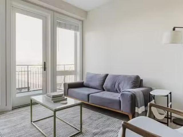 340 Bremen St, Jeffries Point 1 Bedroom 1 Bath