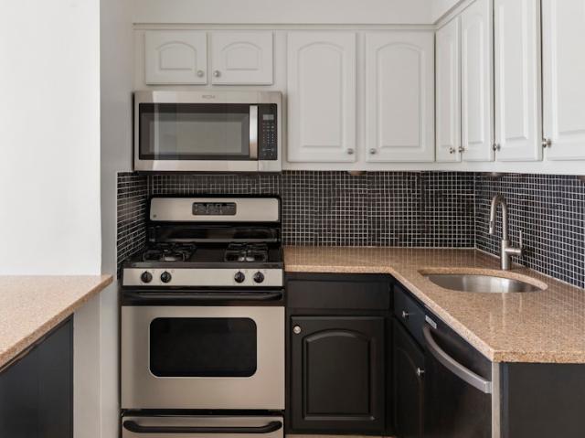 340 E 93RD Street 22J