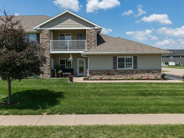 340 E Franklin St Unit 104, Eldridge, IA 52748