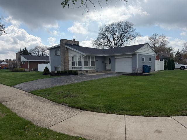 340 E Huntington Lane