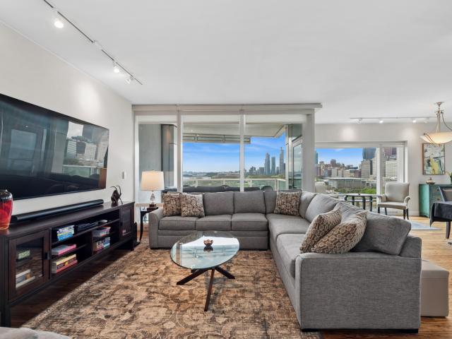340 e randolph street # 907