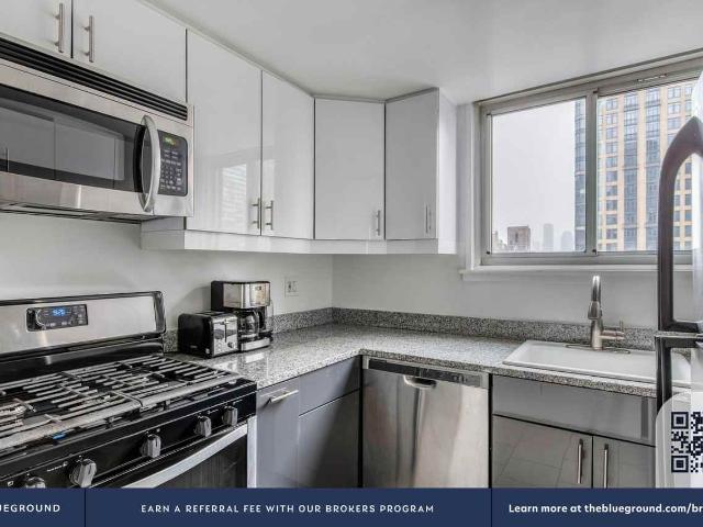 340 East 51st Street Studio Apartment for Rent at 340 E 51st St #2172, New York, NY 10022 Midtown East