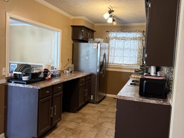 340 Foxglove Dr