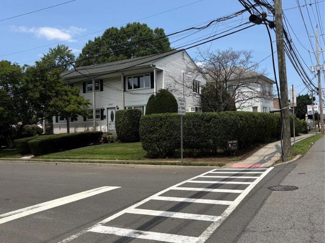 340 Fenlon Boulevard