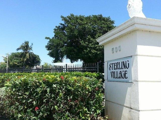 340 Horizons W Apt 204, Boynton Beach, FL 33435