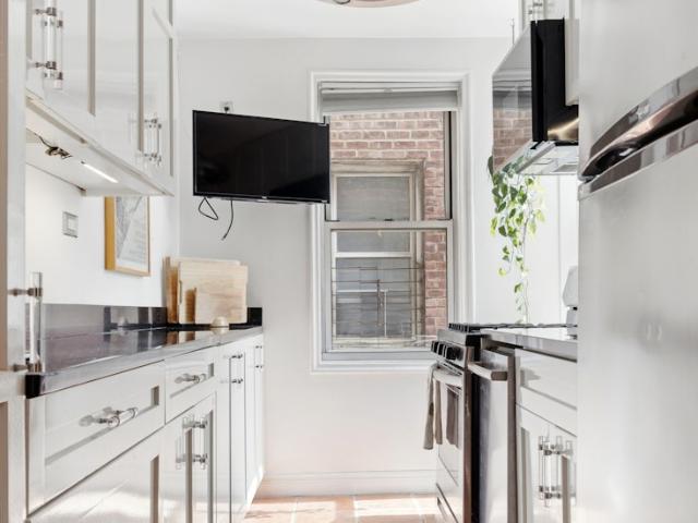 340 Haven Avenue, New York, NY