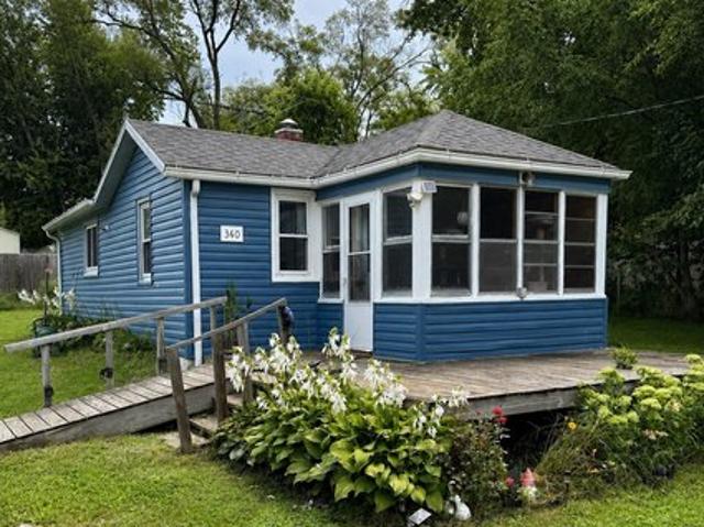 340 Hickory St, Newton, IA 50208