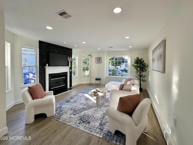 340 Jamaica Blvd, Toms River, NJ 08757
