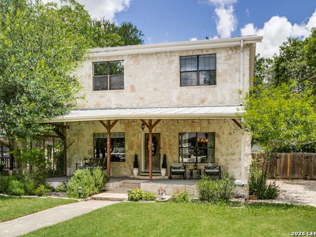 340 James St