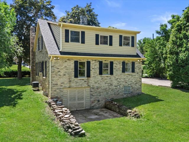 340 Old Green Bay Rd
