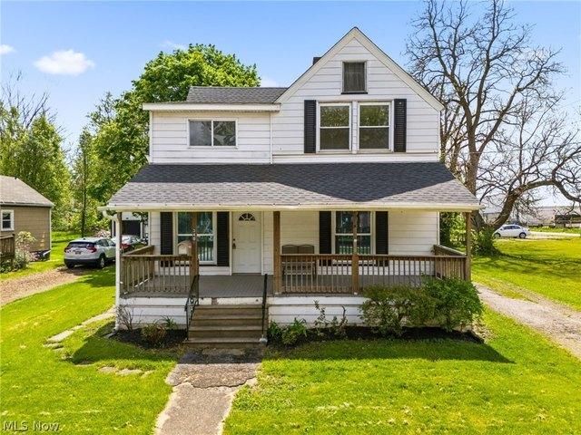 340 Lowell St, Elyria, OH 44035