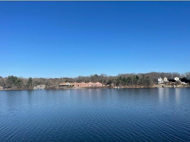 340 Lake Ave N, Worcester, MA 01604