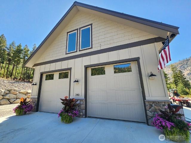 340 Mossback Lane