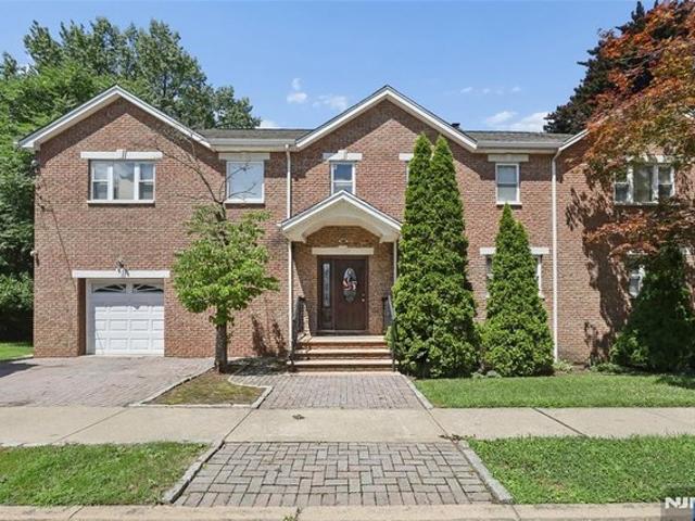 340 Madison Ave, New Milford, NJ 07646