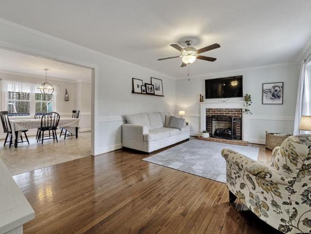 340 Manchester Rd