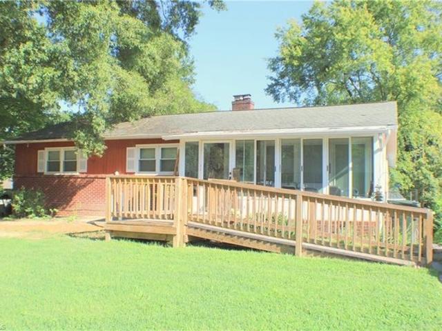 340 Marion St, Mount Airy, NC 27030
